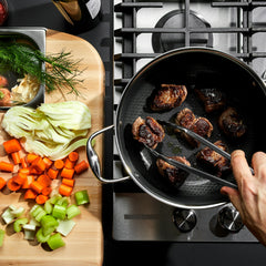 Casserole Dish Beef Bourguignon – HexClad Cookware Canada