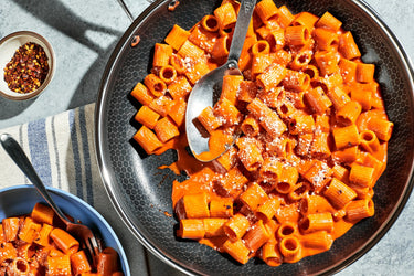 Meet The Only True Hybrid Cookware – HexClad Cookware Canada